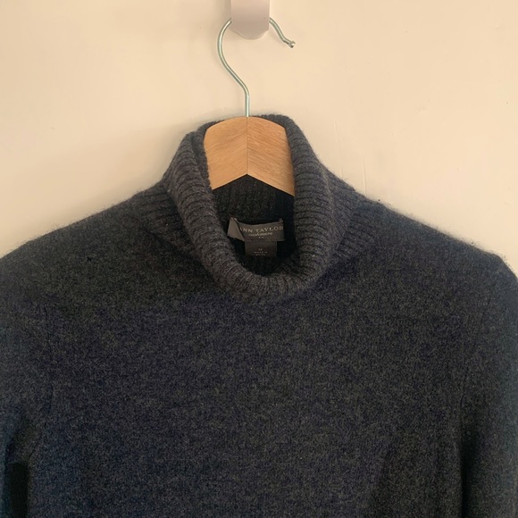 Ann Taylor | Sweaters | Cashmere Grey Sweater One Small Hole That Can ...